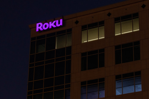 Roku forecasts annual revenue above estimates on strong ad sales ...
